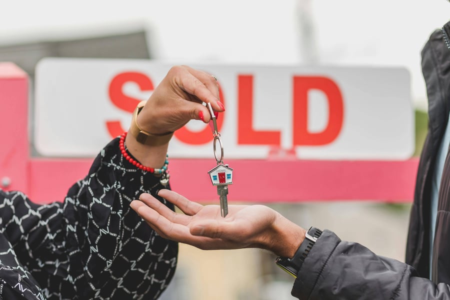 Iowa Real Estate Law: What You Need to Know About Abstracts